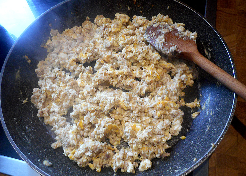 Kalbshirn geröstet mit Ei | Herr Peschka kocht ...
