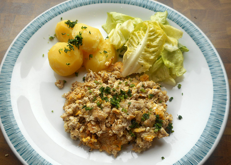 Geröstetes Kalbshirn mit Ei (Rezept) | Herr Peschka kocht ...