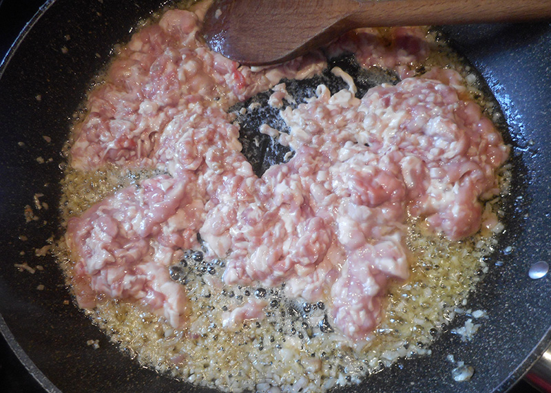 Kalbshirn geröstet mit Ei | Herr Peschka kocht ...