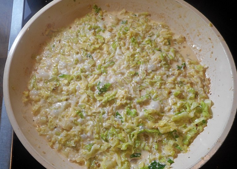 Gefüllte Champignons auf Kohlgemüse | Herr Peschka kocht ...